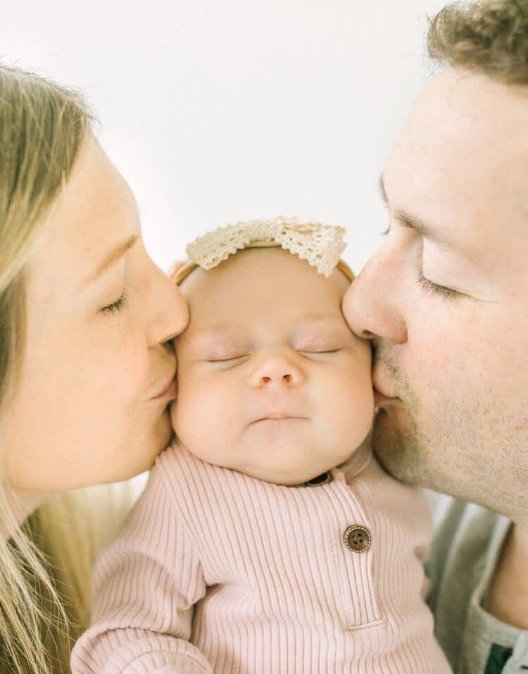 Unique baby girl photography ideas - JAYbranding